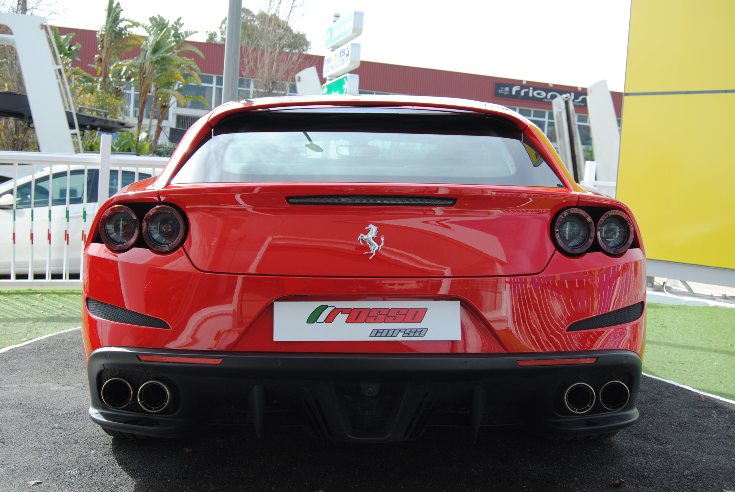 Ferrari GTC4 Lusso - Rosso Corsa