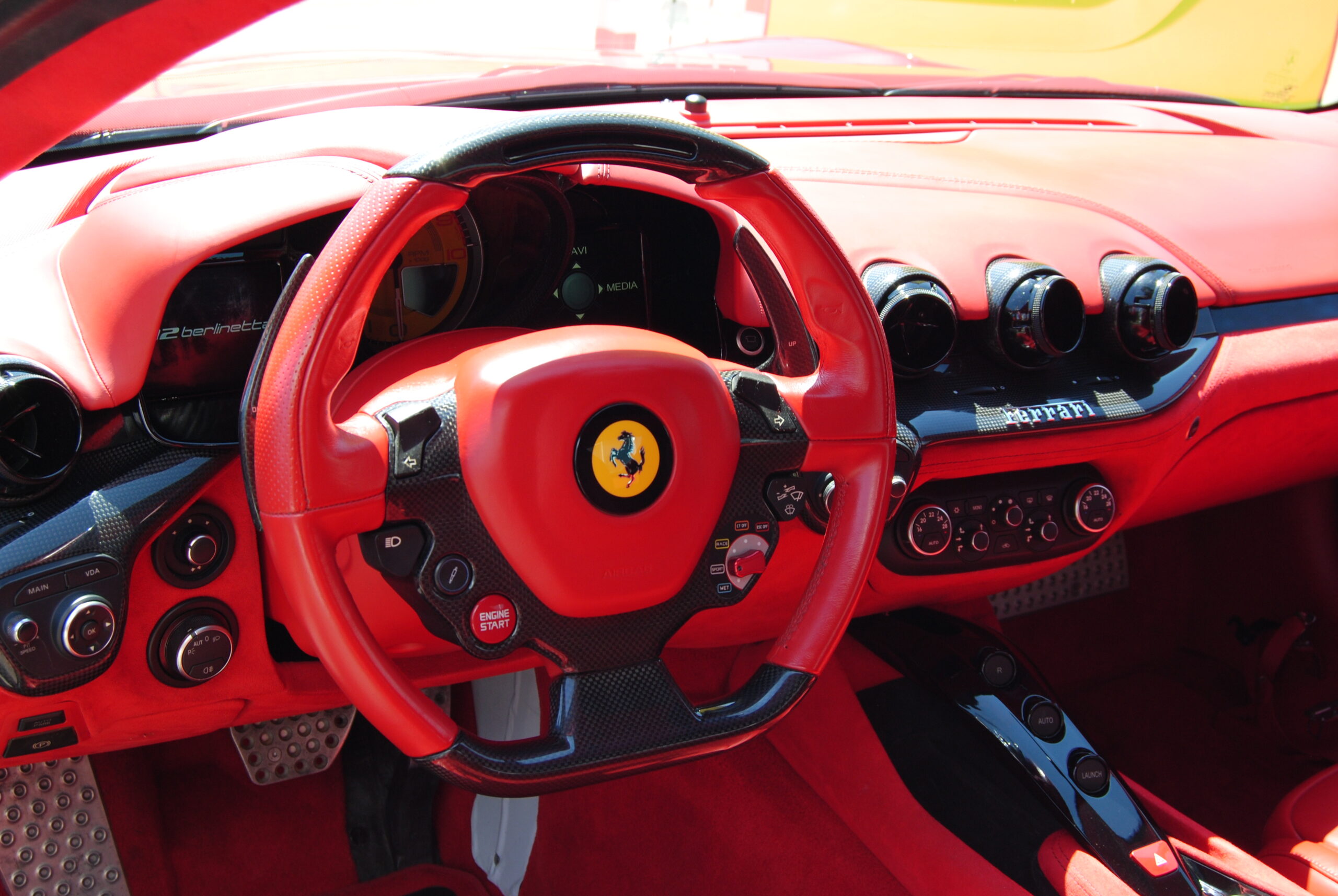 Ferrari F12 Berlinetta - Rosso Corsa