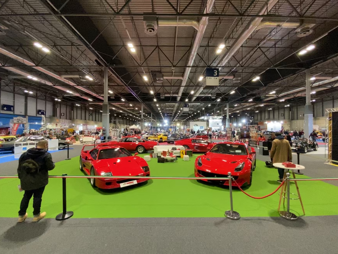 Rosso Corsa at Madrid Motor Show Retromovil - Rosso Corsa
