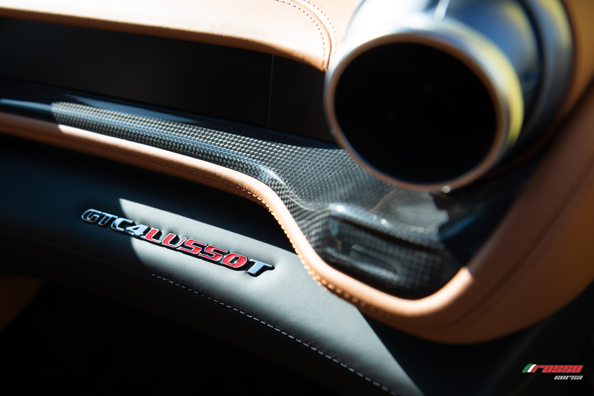 Ferrari GTC4 Lusso T - Rosso Corsa