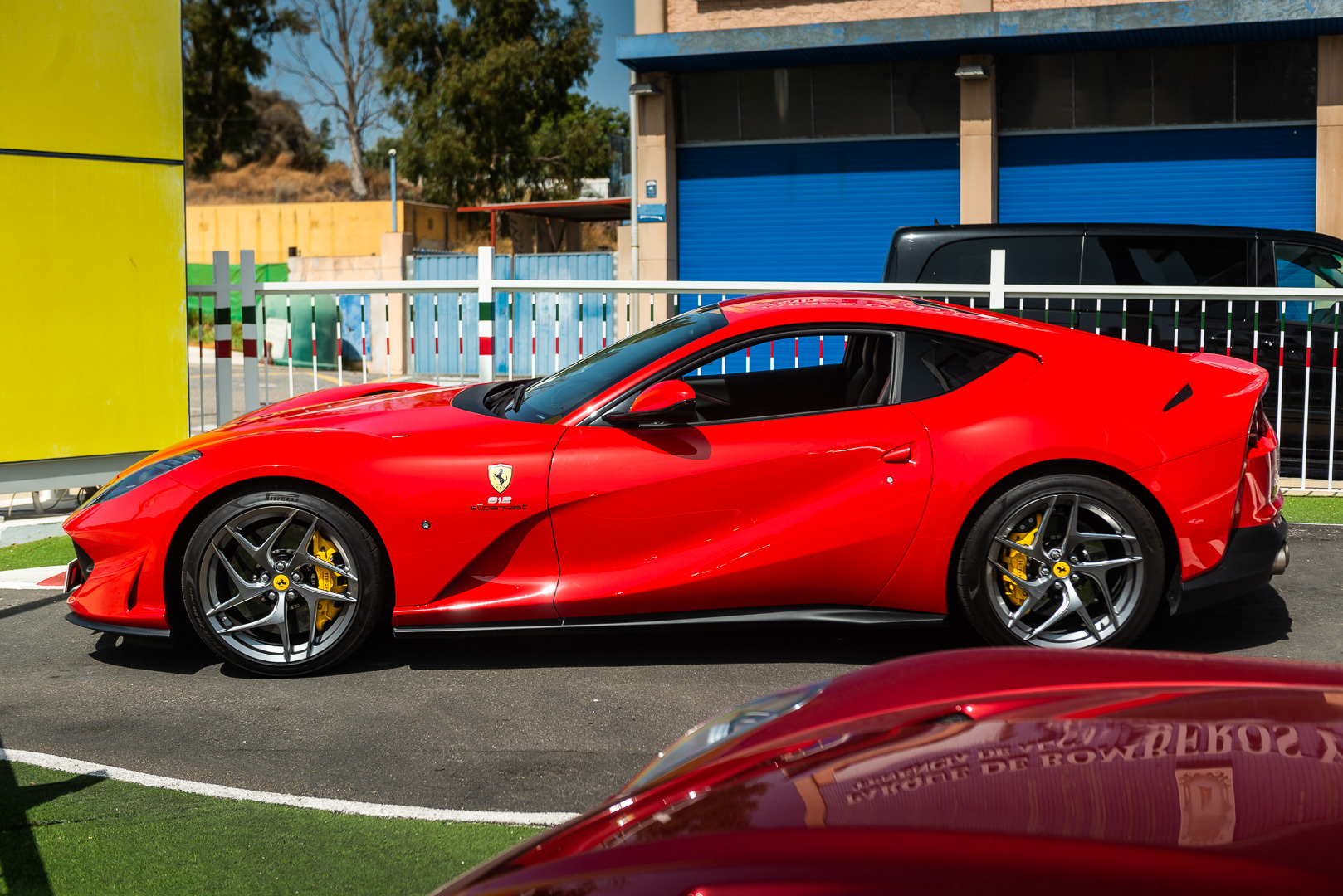 Rosso Corsa - Ferrari 812 Superfast