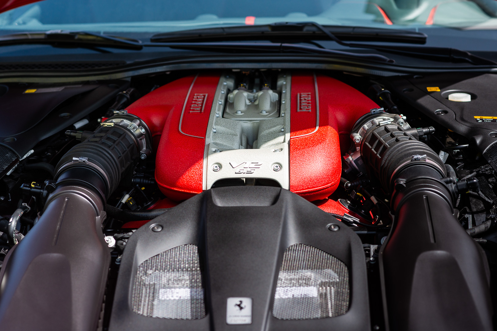 Rosso Corsa - Ferrari 812 Superfast