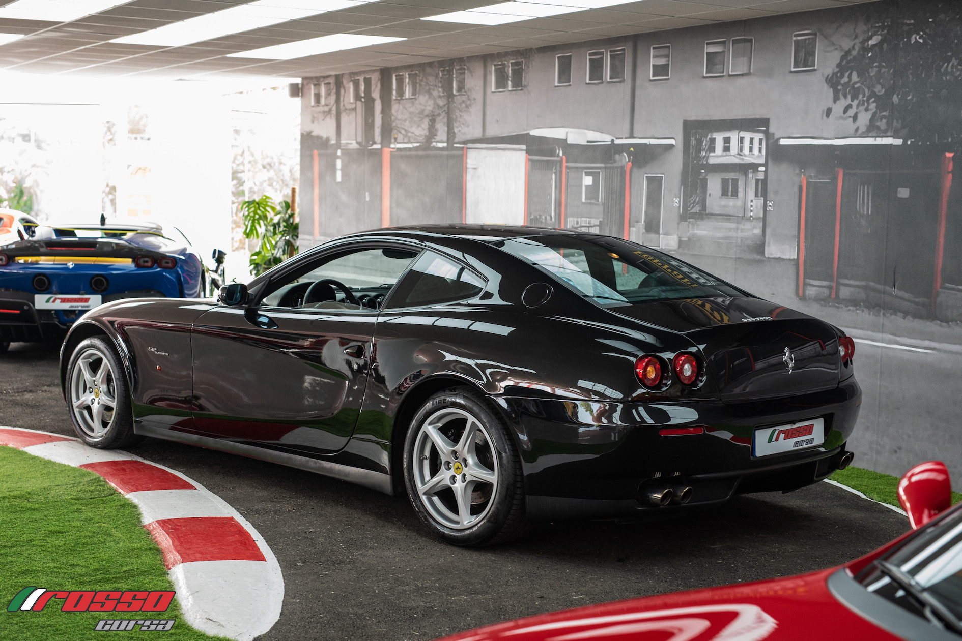 Rosso Corsa - Ferrari 612 Scaglietti