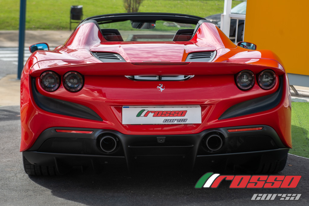 Rosso Corsa - Ferrari F8 Spider