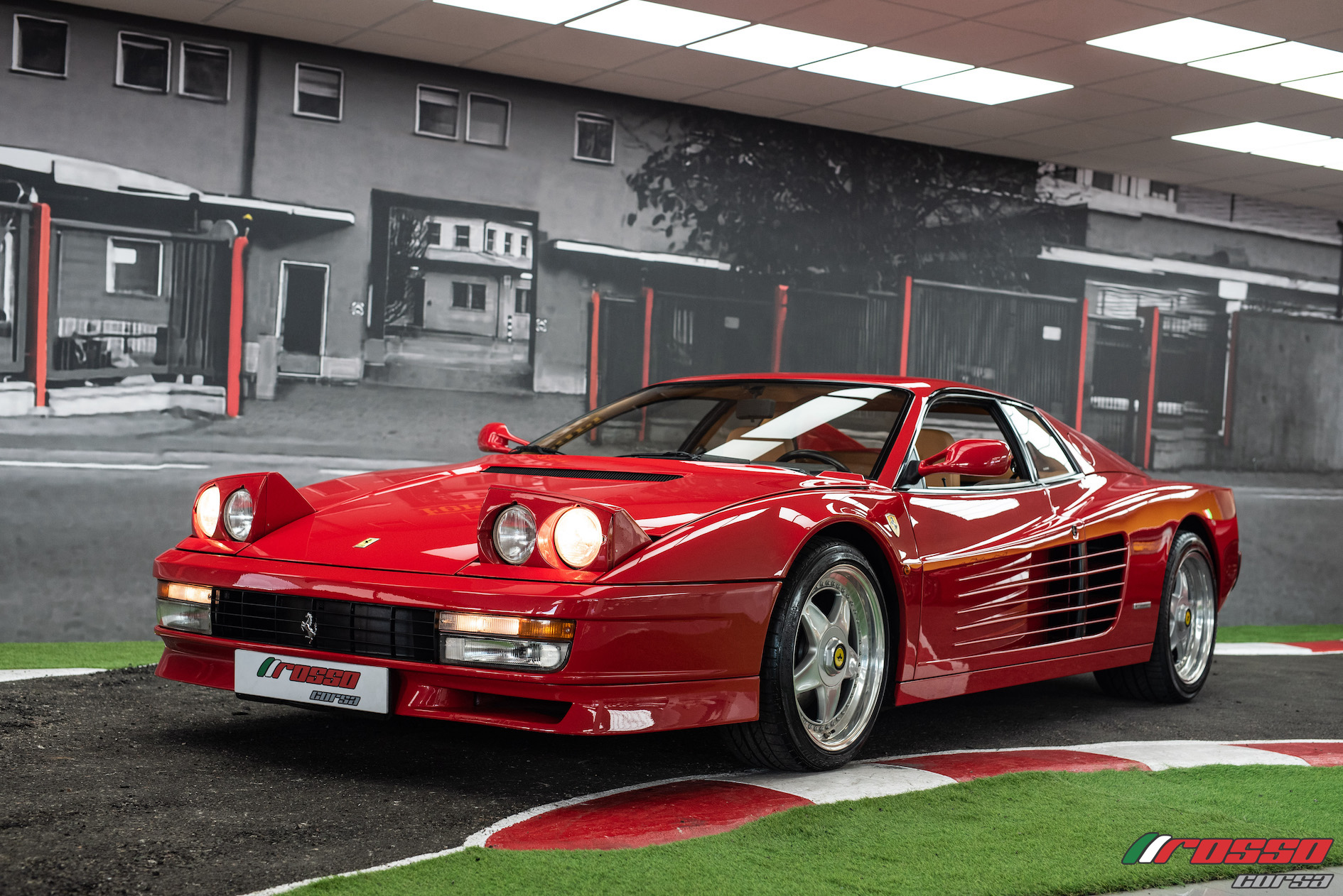 Rosso Corsa - Ferrari Testarossa