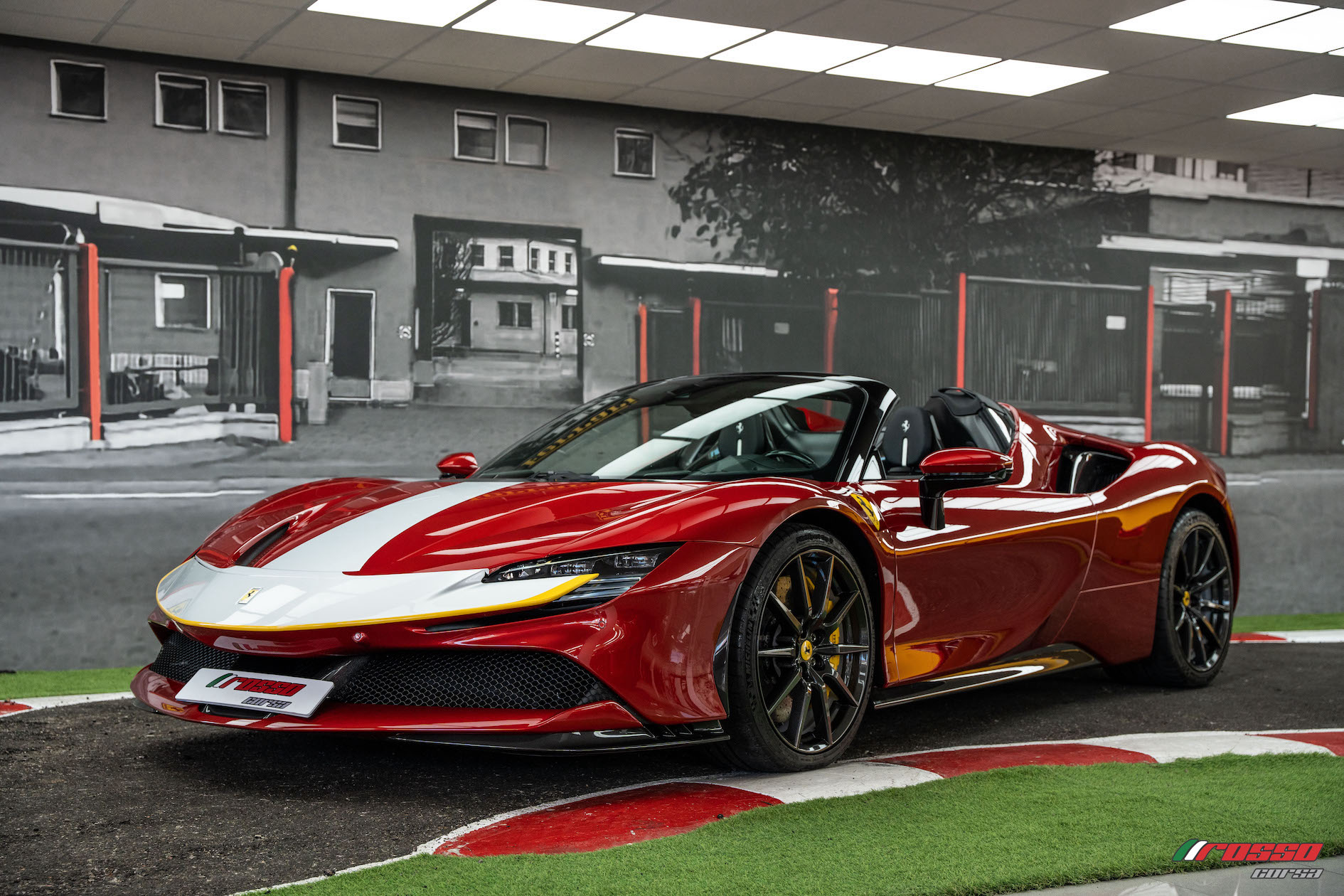 FERRARI SF90 SPIDER - Rosso Corsa