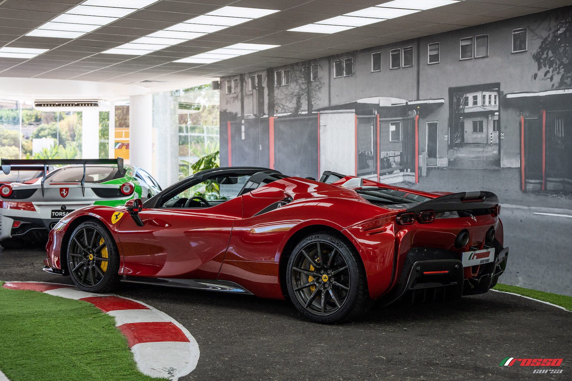 FERRARI SF90 SPIDER - Rosso Corsa