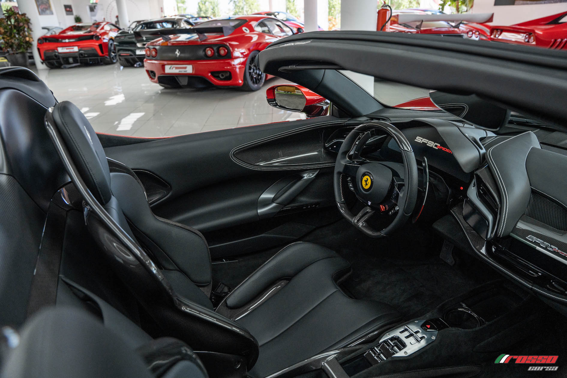 FERRARI SF90 SPIDER - Rosso Corsa