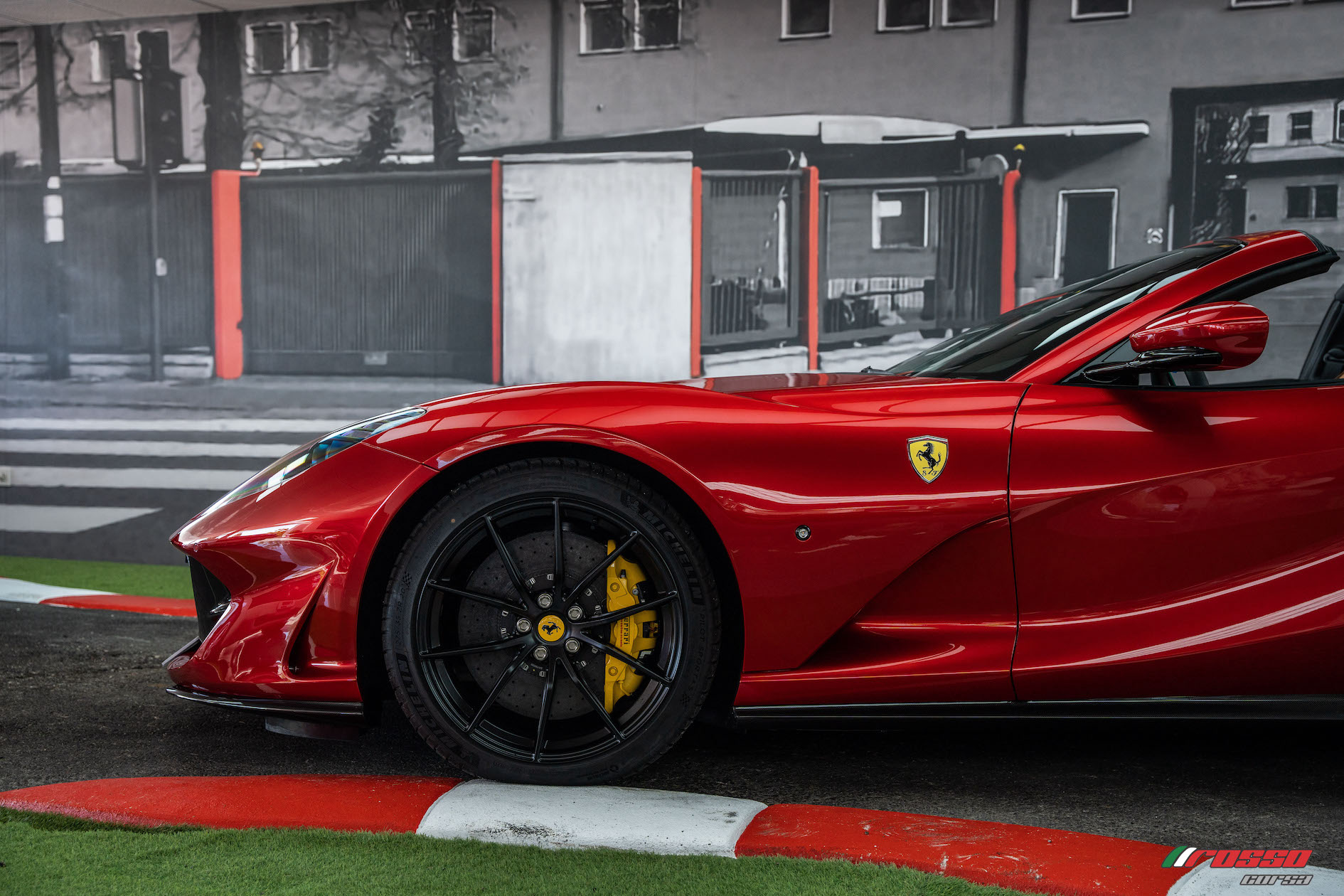 FERRARI 812GTS - Rosso Corsa