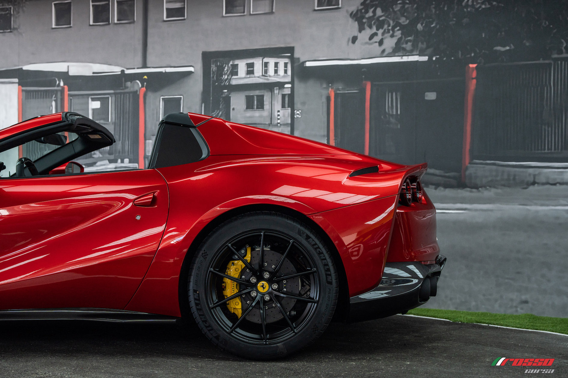 FERRARI 812GTS - Rosso Corsa